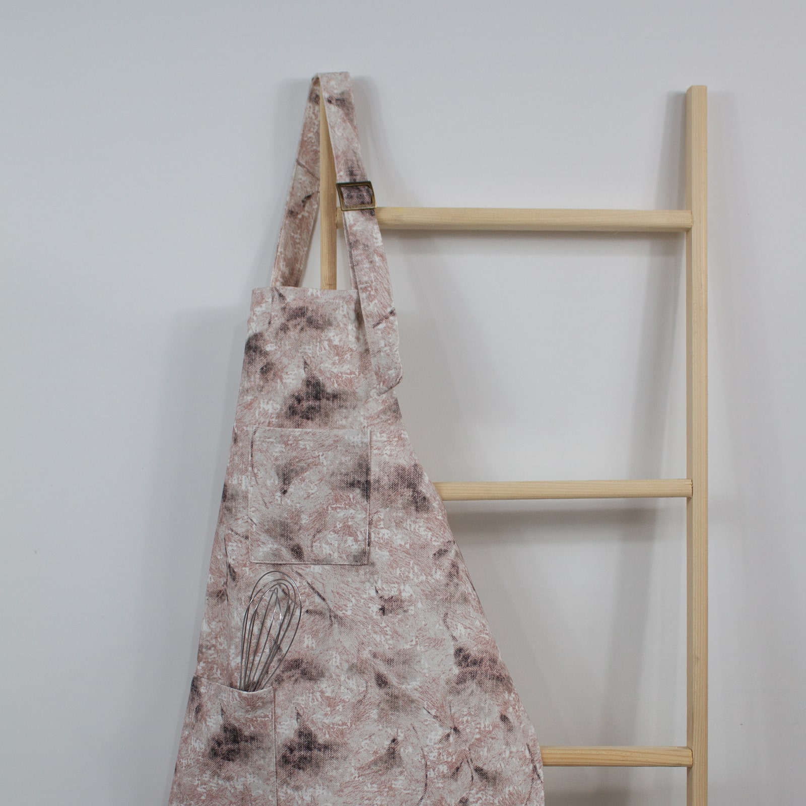 Modena Stain Resistant Cotton Kitchen Apron | Stylish and natural table ...