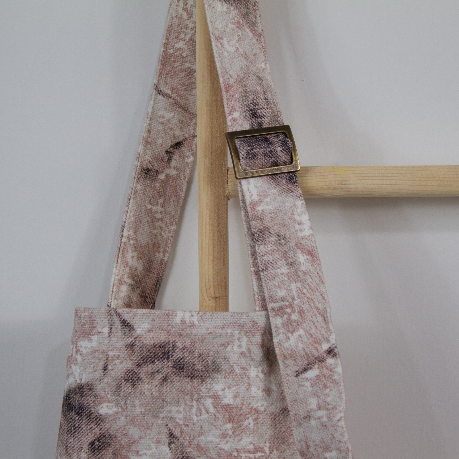 Modena Stain Resistant Cotton Kitchen Apron | Stylish and natural table ...